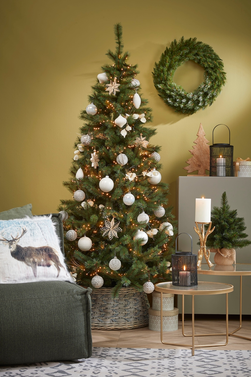Triumph Tree Slim Forest Frosted Pine Green 185 | iGarden